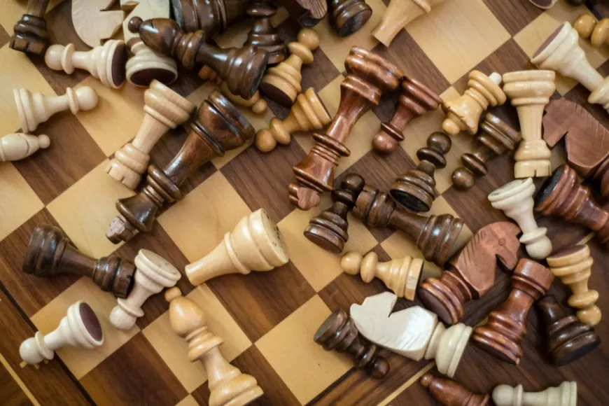 Learn to play chess, play a few games at Richmond Public Library - VENN ...